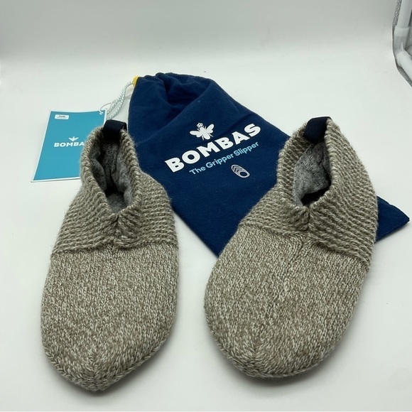 Bombas | Shoes | Bombas Authentic Youth Gripper Slipper Nwt Unisex ...